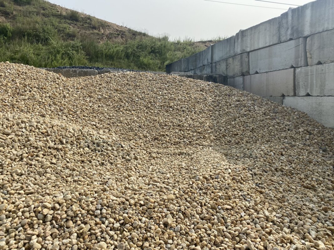 Washed 2” River Gravel - Champion Builder Supply